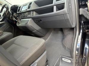 Black Volkswagen Multivan 2018 in Riga, with an engine capacity of 2.00 L and mileage of 195 thousand km for 25500 €, photo 20 on AUTOMOTO.COM.LV