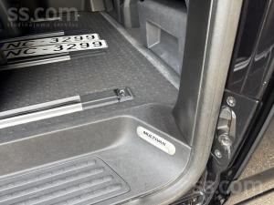 Black Volkswagen Multivan 2018 in Riga, with an engine capacity of 2.00 L and mileage of 195 thousand km for 25500 €, photo 24 on AUTOMOTO.COM.LV