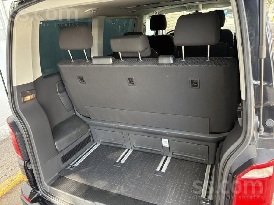 Black Volkswagen Multivan 2018 in Riga, with an engine capacity of 2.00 L and mileage of 195 thousand km for 25500 €, photo 30 on AUTOMOTO.COM.LV