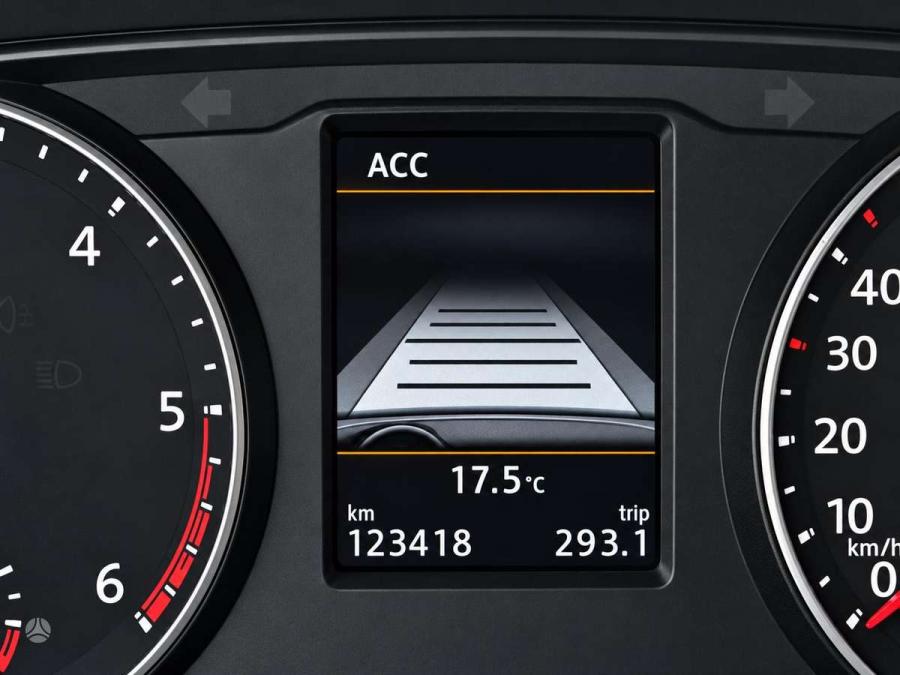 Melns Volkswagen Multivan 2018 Viļņa, ar dzinēja tilpumu 1.97 L un nobraukumu 123 tūkst. km par 32990 €, foto 10 vietnē AUTOMOTO.COM.LV