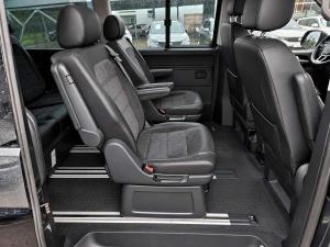 Melns Volkswagen Multivan 2018 Viļņa, ar dzinēja tilpumu 1.97 L un nobraukumu 123 tūkst. km par 32990 €, foto 21 vietnē AUTOMOTO.COM.LV