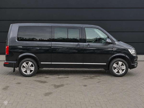 Black Volkswagen Multivan 2018 in Vilnius, with an engine capacity of 1.97 L and mileage of 123 thousand km for 32990 €, photo 6 on AUTOMOTO.COM.LV