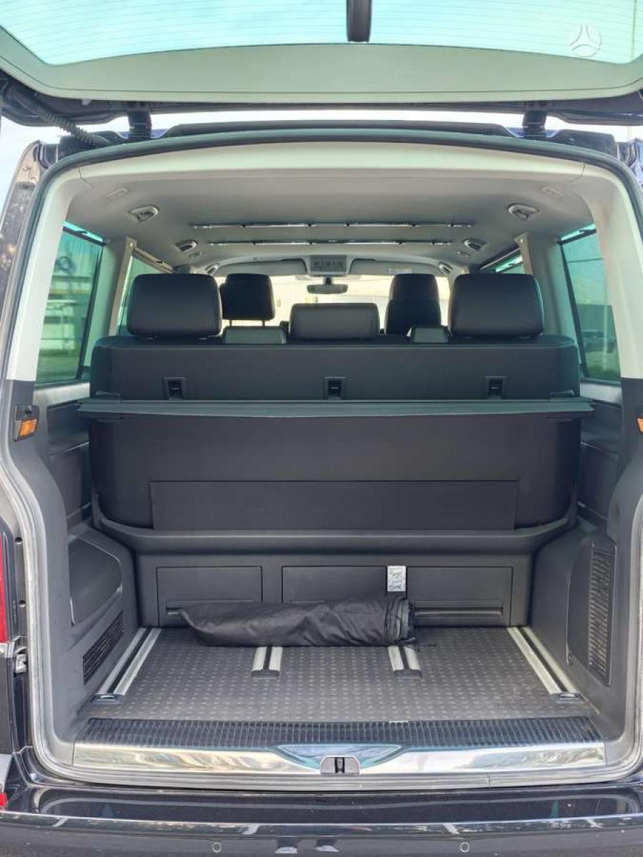 Melns Volkswagen Multivan 2018 Viļņa, ar dzinēja tilpumu 1.97 L un nobraukumu 182 tūkst. km par 31000 €, foto 11 vietnē AUTOMOTO.COM.LV