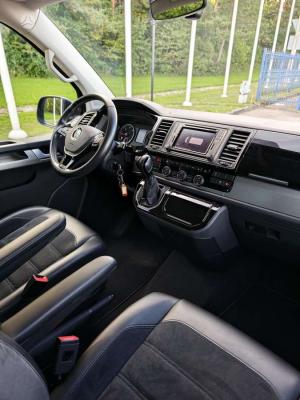 Melns Volkswagen Multivan 2018 Viļņa, ar dzinēja tilpumu 1.97 L un nobraukumu 182 tūkst. km par 31000 €, foto 13 vietnē AUTOMOTO.COM.LV
