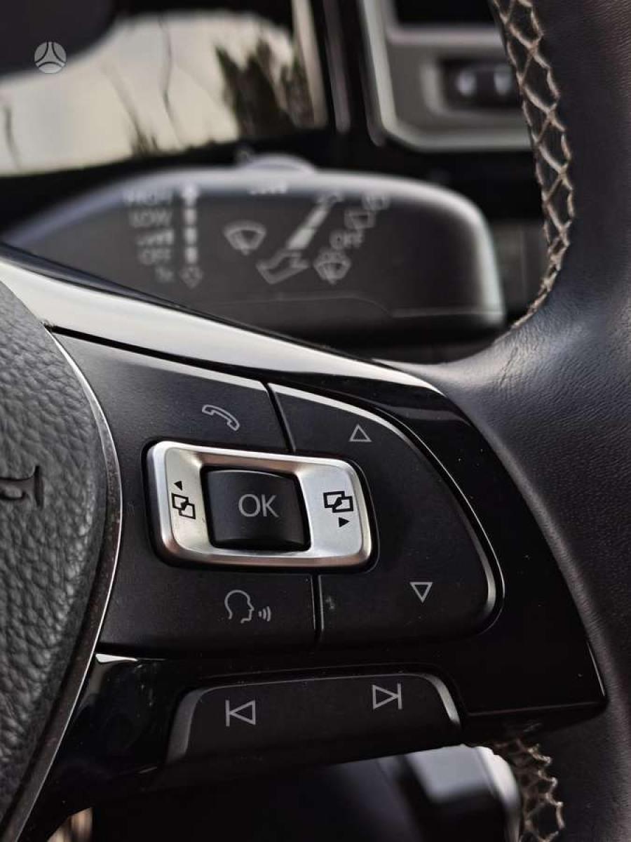 Melns Volkswagen Multivan 2018 Viļņa, ar dzinēja tilpumu 1.97 L un nobraukumu 182 tūkst. km par 31000 €, foto 17 vietnē AUTOMOTO.COM.LV