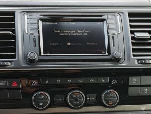 Melns Volkswagen Multivan 2018 Viļņa, ar dzinēja tilpumu 1.97 L un nobraukumu 182 tūkst. km par 31000 €, foto 18 vietnē AUTOMOTO.COM.LV