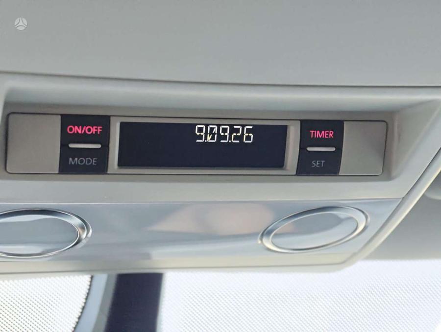 Melns Volkswagen Multivan 2018 Viļņa, ar dzinēja tilpumu 1.97 L un nobraukumu 182 tūkst. km par 31000 €, foto 24 vietnē AUTOMOTO.COM.LV