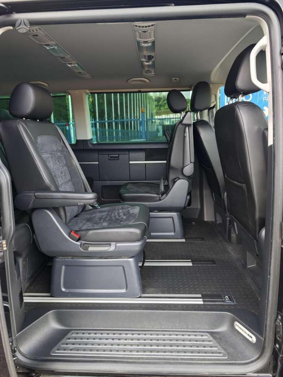 Melns Volkswagen Multivan 2018 Viļņa, ar dzinēja tilpumu 1.97 L un nobraukumu 182 tūkst. km par 31000 €, foto 27 vietnē AUTOMOTO.COM.LV