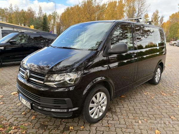 Black Volkswagen Multivan 2019 in Valmiera, with an engine capacity of 2.00 L and mileage of 193 thousand km for 25000 €, photo 1 on AUTOMOTO.COM.LV