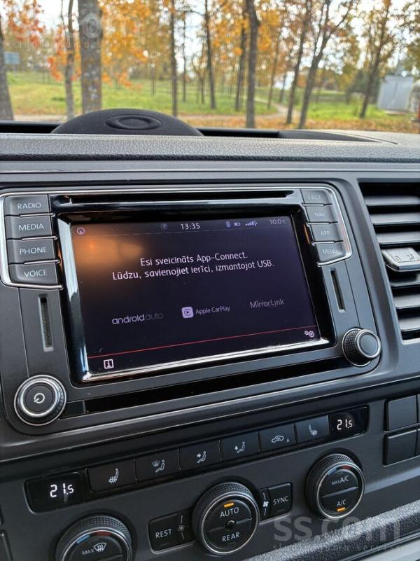 Black Volkswagen Multivan 2019 in Valmiera, with an engine capacity of 2.00 L and mileage of 193 thousand km for 25000 €, photo 6 on AUTOMOTO.COM.LV