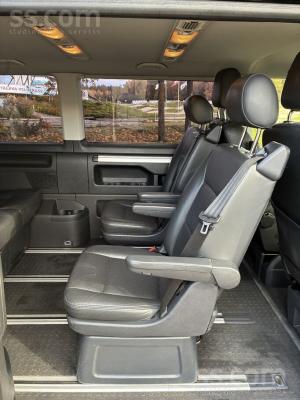 Black Volkswagen Multivan 2019 in Valmiera, with an engine capacity of 2.00 L and mileage of 193 thousand km for 25000 €, photo 12 on AUTOMOTO.COM.LV