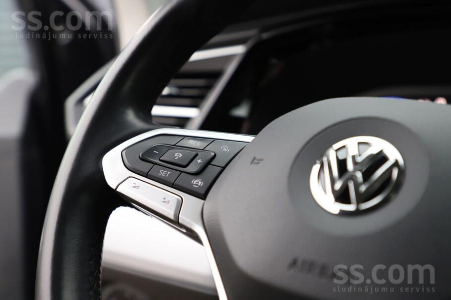 Melns Volkswagen Multivan 2020 Tukums, ar dzinēja tilpumu 2.00 L un nobraukumu 230 tūkst. km par 35000 €, foto 15 vietnē AUTOMOTO.COM.LV
