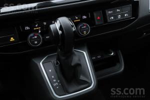 Melns Volkswagen Multivan 2020 Tukums, ar dzinēja tilpumu 2.00 L un nobraukumu 230 tūkst. km par 35000 €, foto 18 vietnē AUTOMOTO.COM.LV