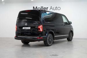 Black Volkswagen Multivan 2020 in Vilnius, with an engine capacity of 2.00 L and mileage of 130 thousand km for 36500 €, photo 4 on AUTOMOTO.COM.LV