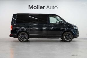 Black Volkswagen Multivan 2020 in Vilnius, with an engine capacity of 2.00 L and mileage of 130 thousand km for 36500 €, photo 5 on AUTOMOTO.COM.LV