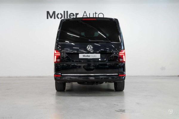 Melns Volkswagen Multivan 2020 Viļņa, ar dzinēja tilpumu 2.00 L un nobraukumu 130 tūkst. km par 36500 €, foto 6 vietnē AUTOMOTO.COM.LV