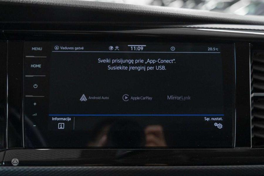 Black Volkswagen Multivan 2020 in Vilnius, with an engine capacity of 2.00 L and mileage of 130 thousand km for 36500 €, photo 17 on AUTOMOTO.COM.LV