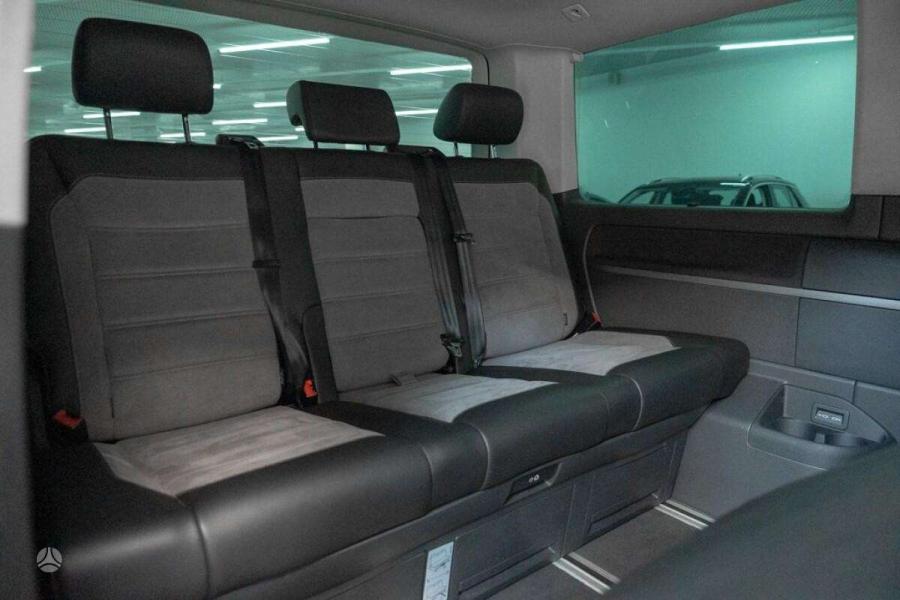 Black Volkswagen Multivan 2020 in Vilnius, with an engine capacity of 2.00 L and mileage of 130 thousand km for 36500 €, photo 23 on AUTOMOTO.COM.LV