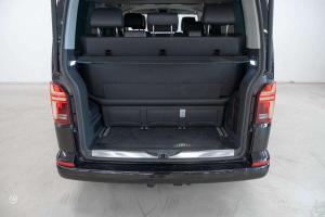 Black Volkswagen Multivan 2020 in Vilnius, with an engine capacity of 2.00 L and mileage of 130 thousand km for 36500 €, photo 24 on AUTOMOTO.COM.LV