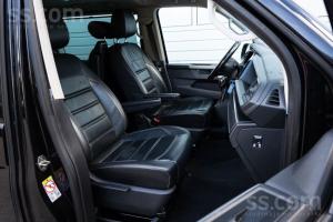 Black Volkswagen Multivan 2020 in Riga, with an engine capacity of 2.00 L and mileage of 175 thousand km for 28950 €, photo 7 on AUTOMOTO.COM.LV