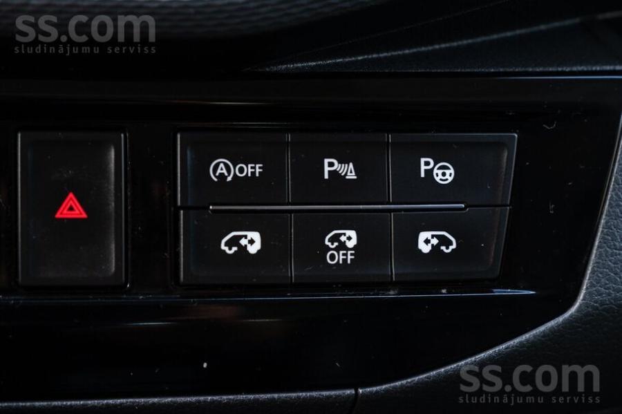 Black Volkswagen Multivan 2020 in Riga, with an engine capacity of 2.00 L and mileage of 175 thousand km for 28950 €, photo 18 on AUTOMOTO.COM.LV