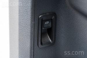 Black Volkswagen Multivan 2020 in Riga, with an engine capacity of 2.00 L and mileage of 175 thousand km for 28950 €, photo 19 on AUTOMOTO.COM.LV
