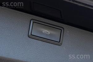 Black Volkswagen Multivan 2020 in Riga, with an engine capacity of 2.00 L and mileage of 175 thousand km for 28950 €, photo 21 on AUTOMOTO.COM.LV