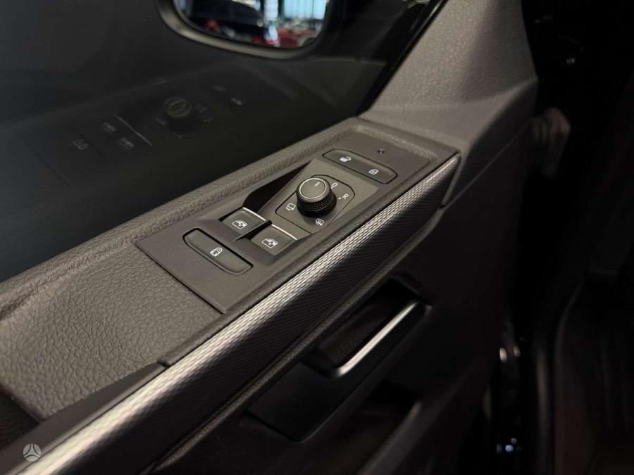 Melns Volkswagen Multivan 2020 Kauņa, ar dzinēja tilpumu 1.97 L un nobraukumu 233 tūkst. km par 29990 €, foto 24 vietnē AUTOMOTO.COM.LV