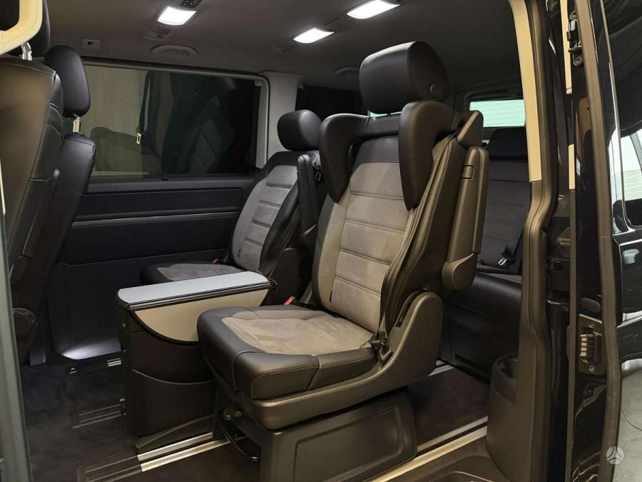 Melns Volkswagen Multivan 2020 Kauņa, ar dzinēja tilpumu 1.97 L un nobraukumu 233 tūkst. km par 29990 €, foto 26 vietnē AUTOMOTO.COM.LV