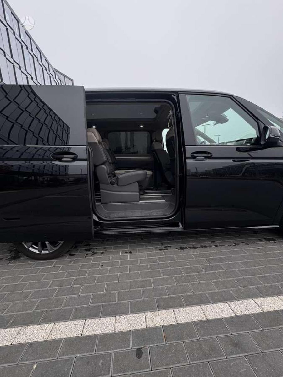 Melns Volkswagen Multivan 2024 Viļņa, ar dzinēja tilpumu 1.97 L un nobraukumu 2 tūkst. km par 53500 €, foto 8 vietnē AUTOMOTO.COM.LV