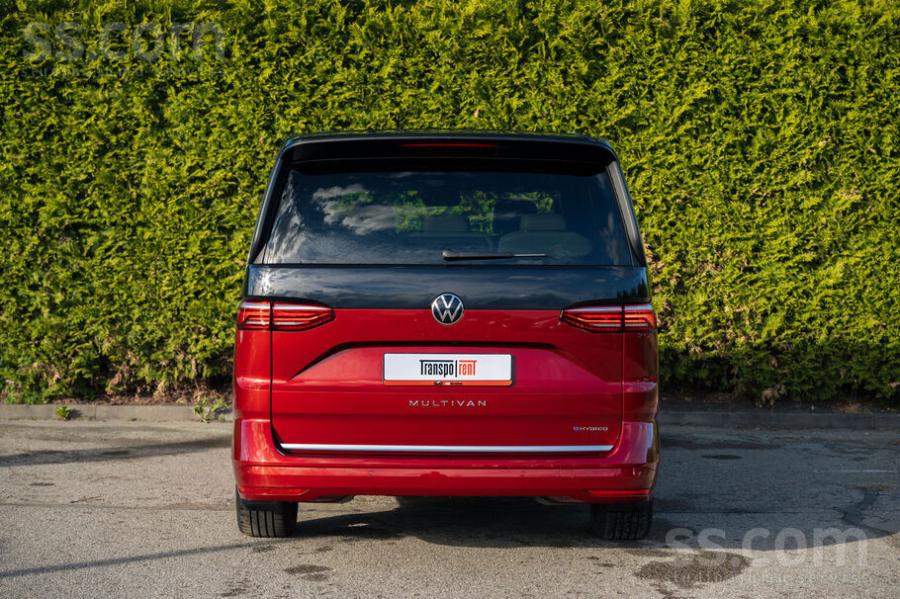 Melns Volkswagen Multivan 2024 Rīga, ar dzinēja tilpumu 1.40 L un nobraukumu 25 tūkst. km par 53500 €, foto 8 vietnē AUTOMOTO.COM.LV