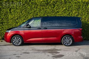 Melns Volkswagen Multivan 2024 Rīga, ar dzinēja tilpumu 1.40 L un nobraukumu 25 tūkst. km par 53500 €, foto 11 vietnē AUTOMOTO.COM.LV