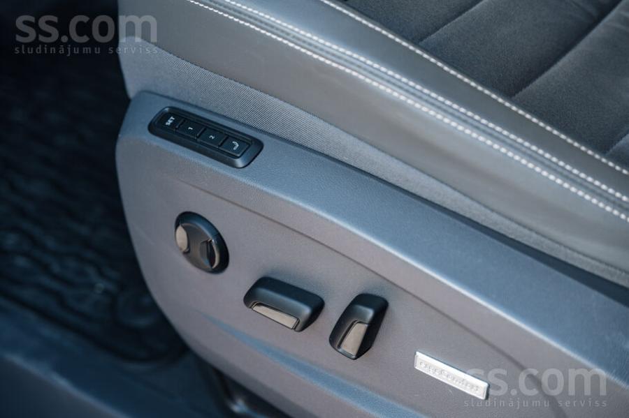 Melns Volkswagen Multivan 2024 Rīga, ar dzinēja tilpumu 1.40 L un nobraukumu 25 tūkst. km par 53500 €, foto 13 vietnē AUTOMOTO.COM.LV
