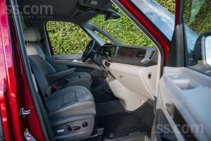 Melns Volkswagen Multivan 2024 Rīga, ar dzinēja tilpumu 1.40 L un nobraukumu 25 tūkst. km par 53500 €, foto 15 vietnē AUTOMOTO.COM.LV