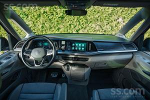 Melns Volkswagen Multivan 2024 Rīga, ar dzinēja tilpumu 1.40 L un nobraukumu 25 tūkst. km par 53500 €, foto 19 vietnē AUTOMOTO.COM.LV
