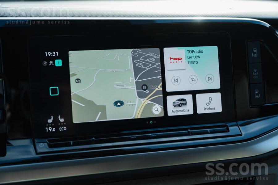 Melns Volkswagen Multivan 2024 Rīga, ar dzinēja tilpumu 1.40 L un nobraukumu 25 tūkst. km par 53500 €, foto 25 vietnē AUTOMOTO.COM.LV