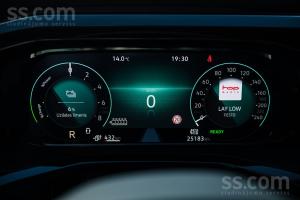 Melns Volkswagen Multivan 2024 Rīga, ar dzinēja tilpumu 1.40 L un nobraukumu 25 tūkst. km par 53500 €, foto 33 vietnē AUTOMOTO.COM.LV