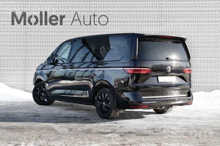 Melns Volkswagen Multivan 2024 Rīga, ar dzinēja tilpumu 2.00 L un nobraukumu 19 tūkst. km par 59900 €, foto 4 vietnē AUTOMOTO.COM.LV