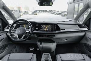 Melns Volkswagen Multivan 2024 Rīga, ar dzinēja tilpumu 2.00 L un nobraukumu 19 tūkst. km par 59900 €, foto 8 vietnē AUTOMOTO.COM.LV