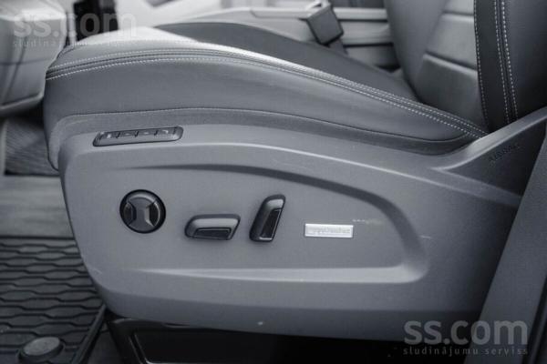 Black Volkswagen Multivan 2024 in Riga, with an engine capacity of 2.00 L and mileage of 19 thousand km for 59900 €, photo 10 on AUTOMOTO.COM.LV