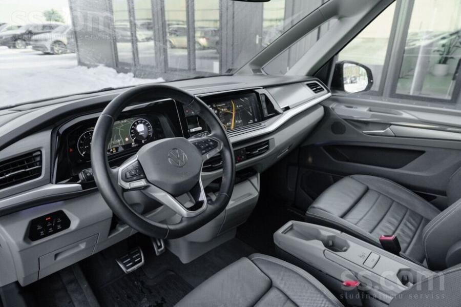 Melns Volkswagen Multivan 2024 Rīga, ar dzinēja tilpumu 2.00 L un nobraukumu 19 tūkst. km par 59900 €, foto 13 vietnē AUTOMOTO.COM.LV