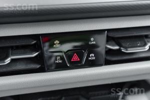 Melns Volkswagen Multivan 2024 Rīga, ar dzinēja tilpumu 2.00 L un nobraukumu 19 tūkst. km par 59900 €, foto 28 vietnē AUTOMOTO.COM.LV