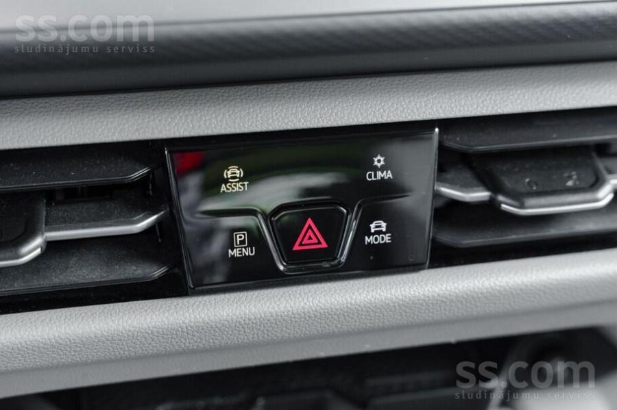 Melns Volkswagen Multivan 2024 Rīga, ar dzinēja tilpumu 2.00 L un nobraukumu 19 tūkst. km par 59900 €, foto 28 vietnē AUTOMOTO.COM.LV