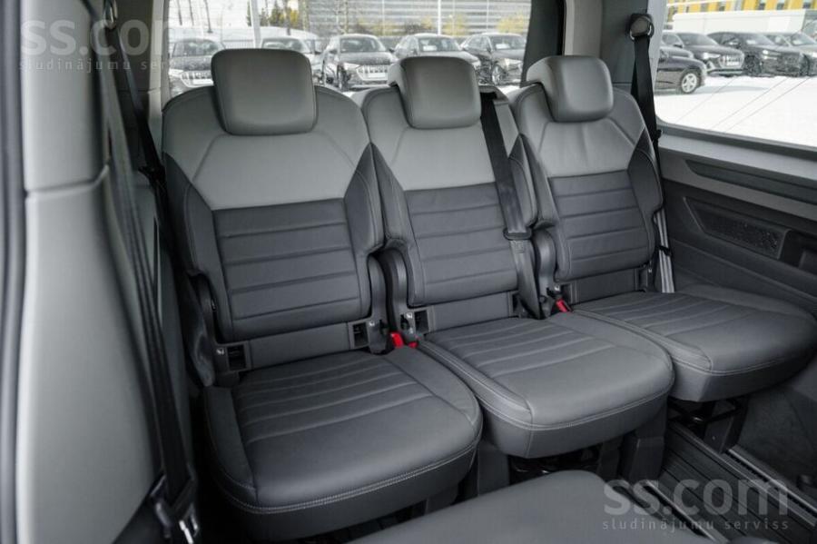 Melns Volkswagen Multivan 2024 Rīga, ar dzinēja tilpumu 2.00 L un nobraukumu 19 tūkst. km par 59900 €, foto 31 vietnē AUTOMOTO.COM.LV