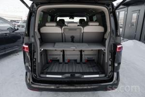 Melns Volkswagen Multivan 2024 Rīga, ar dzinēja tilpumu 2.00 L un nobraukumu 19 tūkst. km par 59900 €, foto 32 vietnē AUTOMOTO.COM.LV