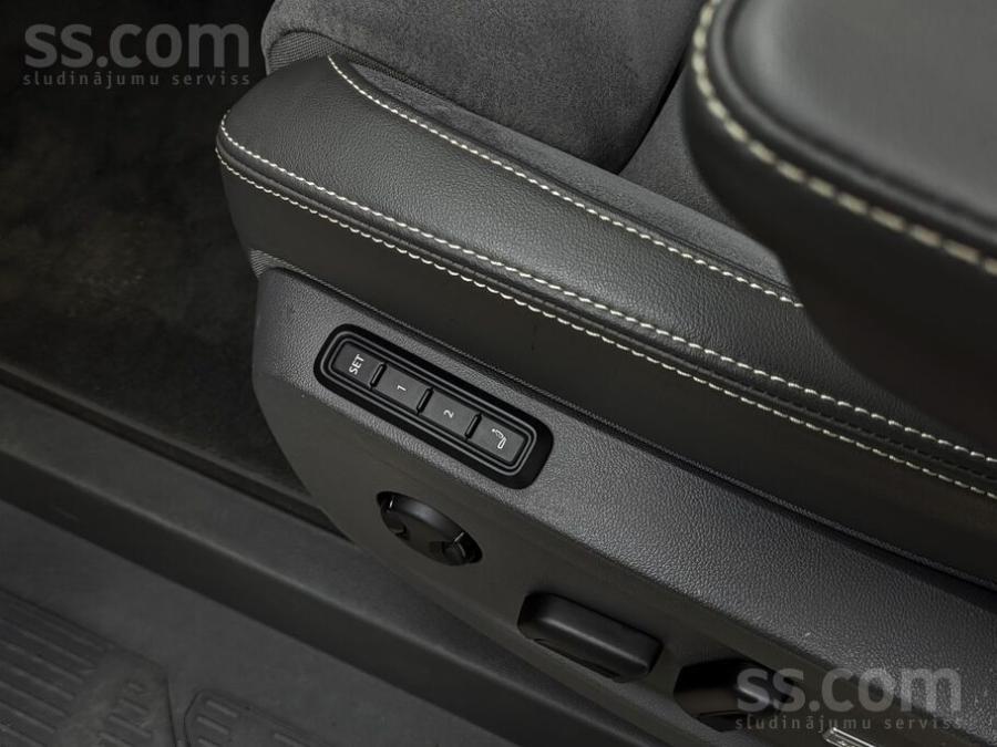 Black Volkswagen Multivan 2024 in Tukums, with an engine capacity of 2.00 L and mileage of 35 thousand km for 49990 €, photo 27 on AUTOMOTO.COM.LV
