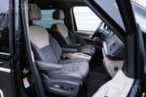 Black Volkswagen Multivan 2026 in Riga, with an engine capacity of 2.00 L and mileage of 17 thousand km for 58700 €, photo 7 on AUTOMOTO.COM.LV