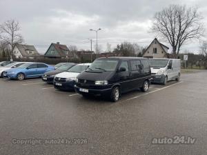 Melns Volkswagen Multivan 2003 Rapla, ar dzinēja tilpumu 2.50 L un nobraukumu 443 tūkst. km par 5500 €, foto 5 vietnē AUTOMOTO.COM.LV