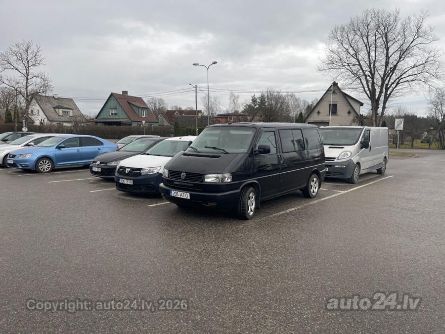 Melns Volkswagen Multivan 2003 Rapla, ar dzinēja tilpumu 2.50 L un nobraukumu 443 tūkst. km par 5500 €, foto 5 vietnē AUTOMOTO.COM.LV