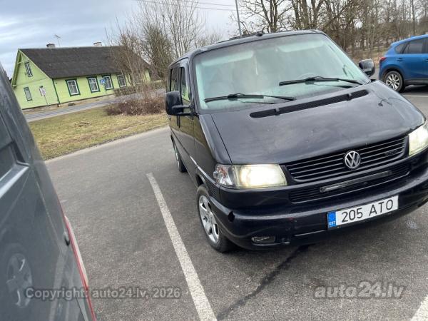 Black Volkswagen Multivan 2003 in Rapla, with an engine capacity of 2.50 L and mileage of 443 thousand km for 5500 €, photo 6 on AUTOMOTO.COM.LV